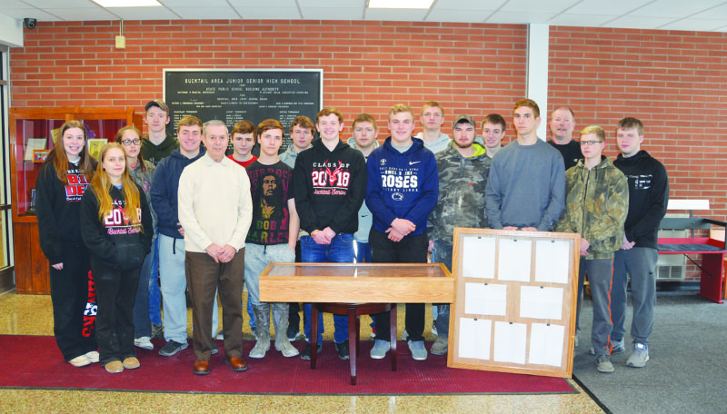 ‘Good Samaritan’ donates display cases to Heritage Park | News, Sports ...